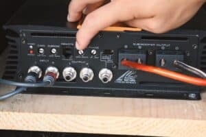 What Are The Best Amp Settings for Bass in Car?